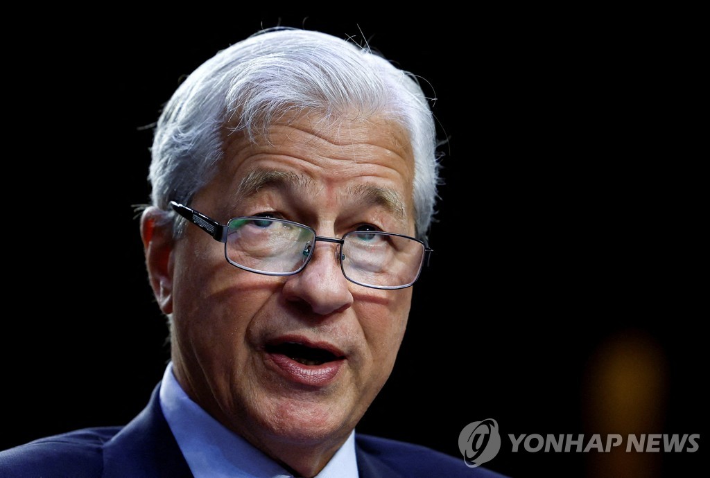 JP모건 CEO "6∼9개월 내로 美·세계 경제에 경기침체 올 것" | 연합뉴스