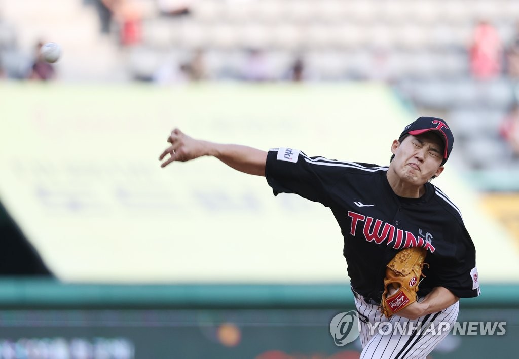 Baseball: LG Twins vs. SSG Landers | Yonhap News Agency