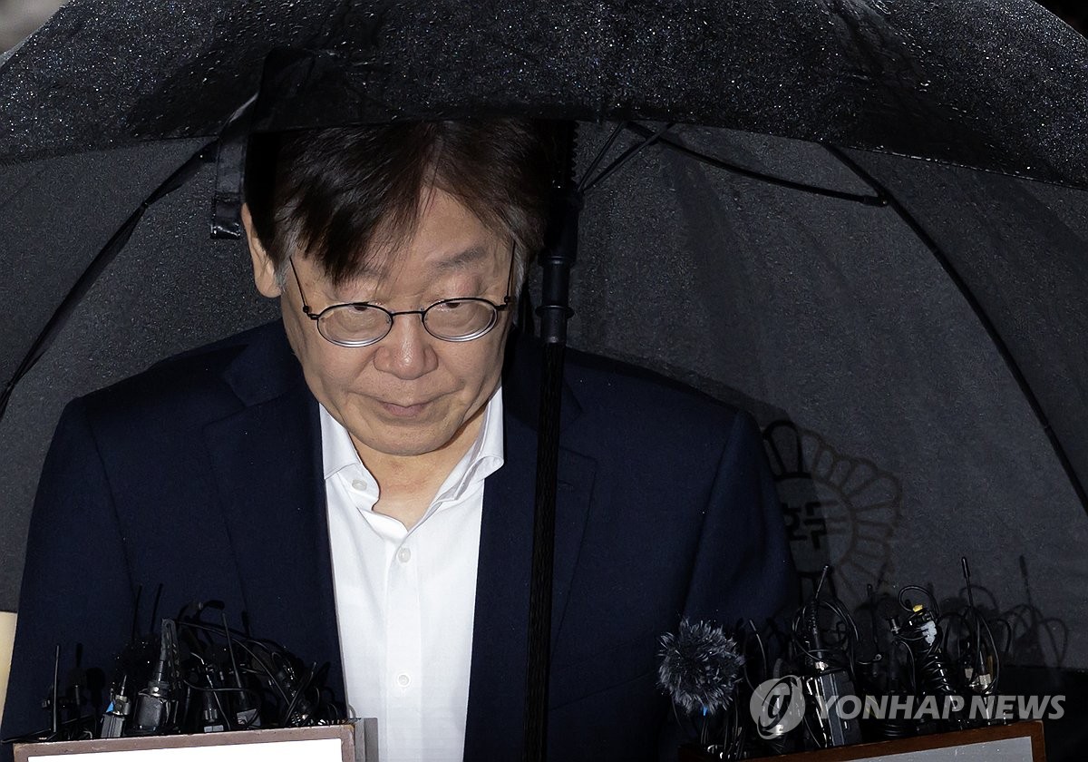 이재명 9시간 넘게 영장심사…역대 두번째 최장 기록 연합뉴스