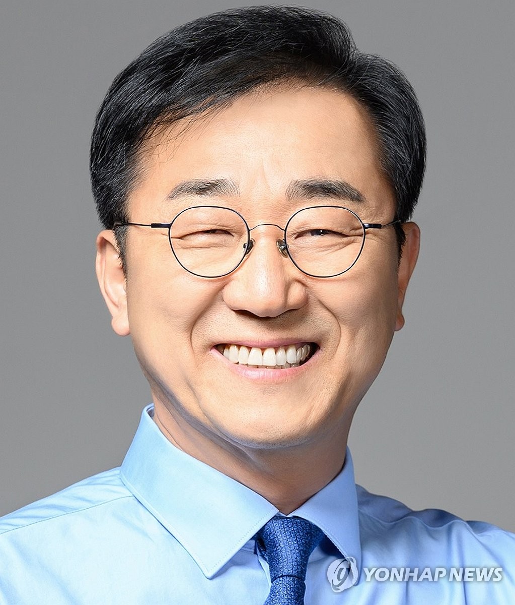 Kim Yun-duk tapped as land minister | Yonhap News Agency
